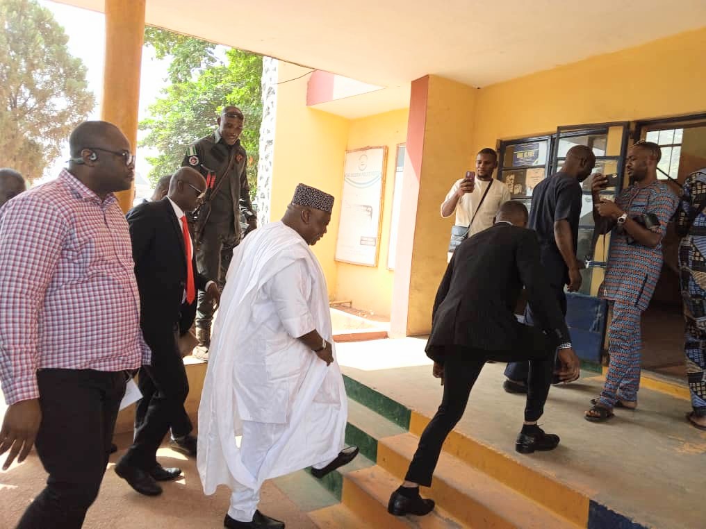 Breaking: Ladi Adebutu Visits Ogun Police Headquarters - THE ENCOUNTER