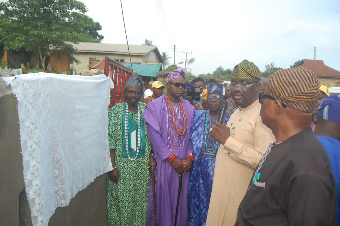 17 Years After, Ogun Council Boss, Ogunsola Restores Electricity To ...